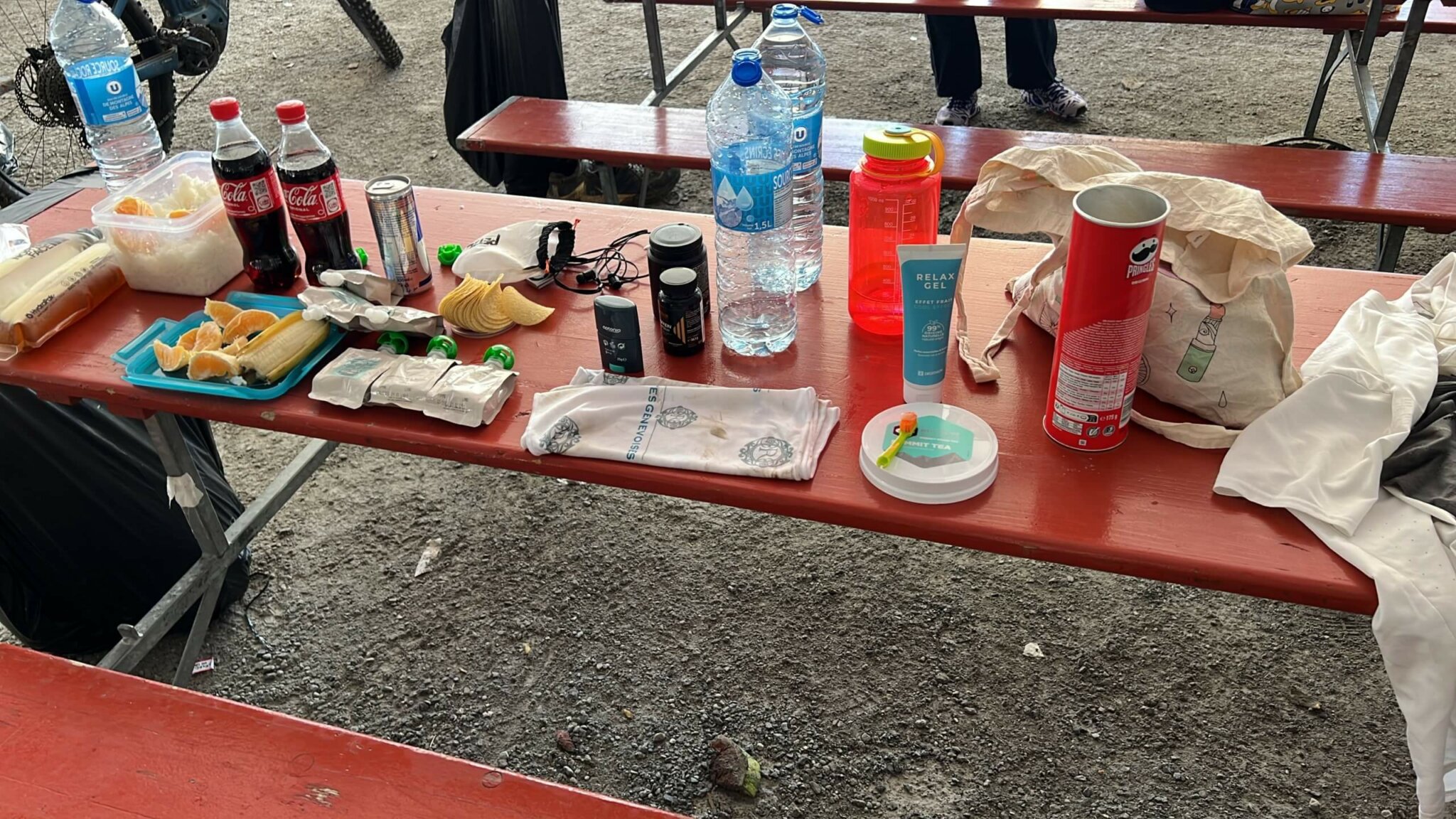 Ultrarunner Mastering Aid Stations: Trail Running Races | Vert.run