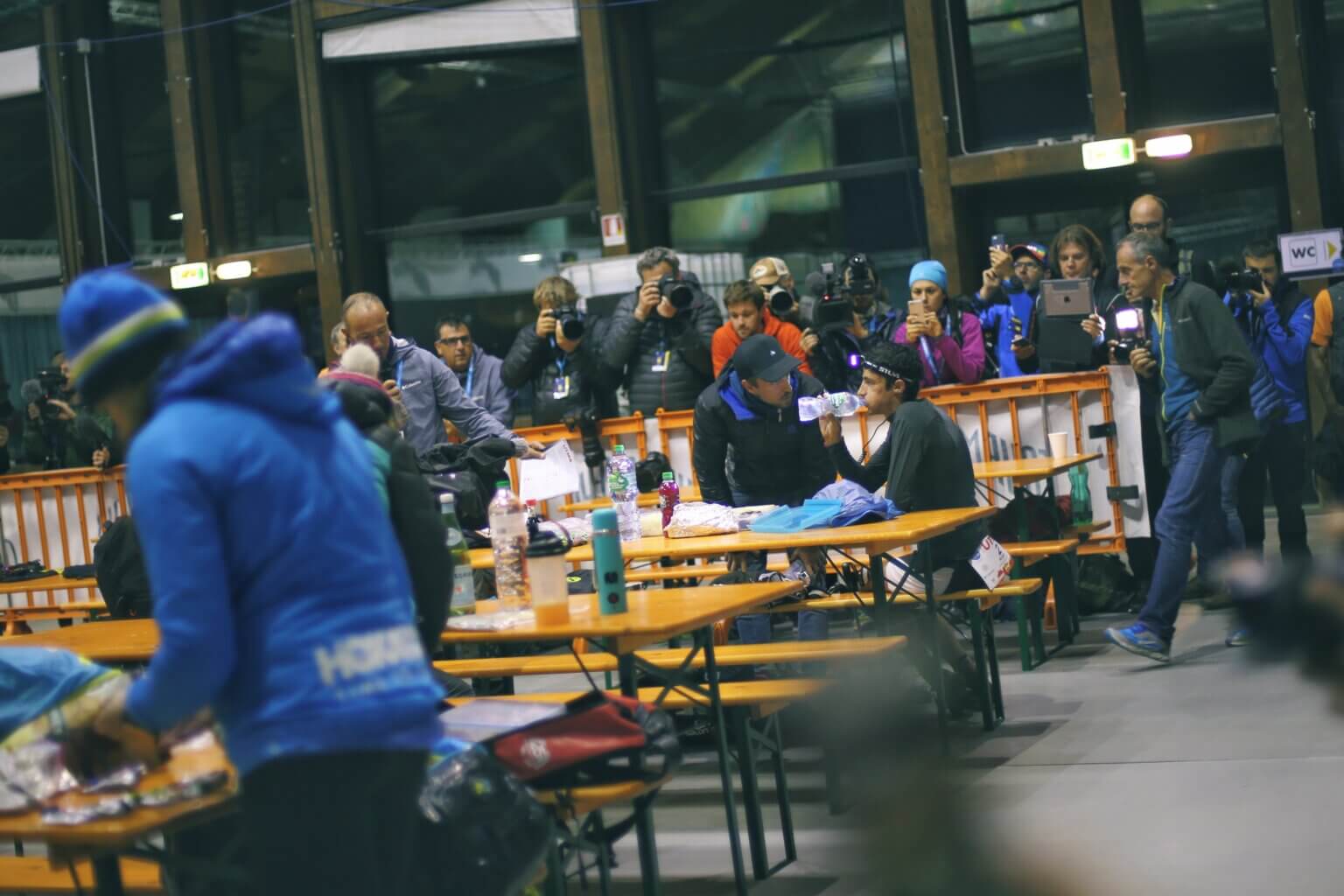 Ultrarunner Mastering Aid Stations: Trail Running Races | Vert.run