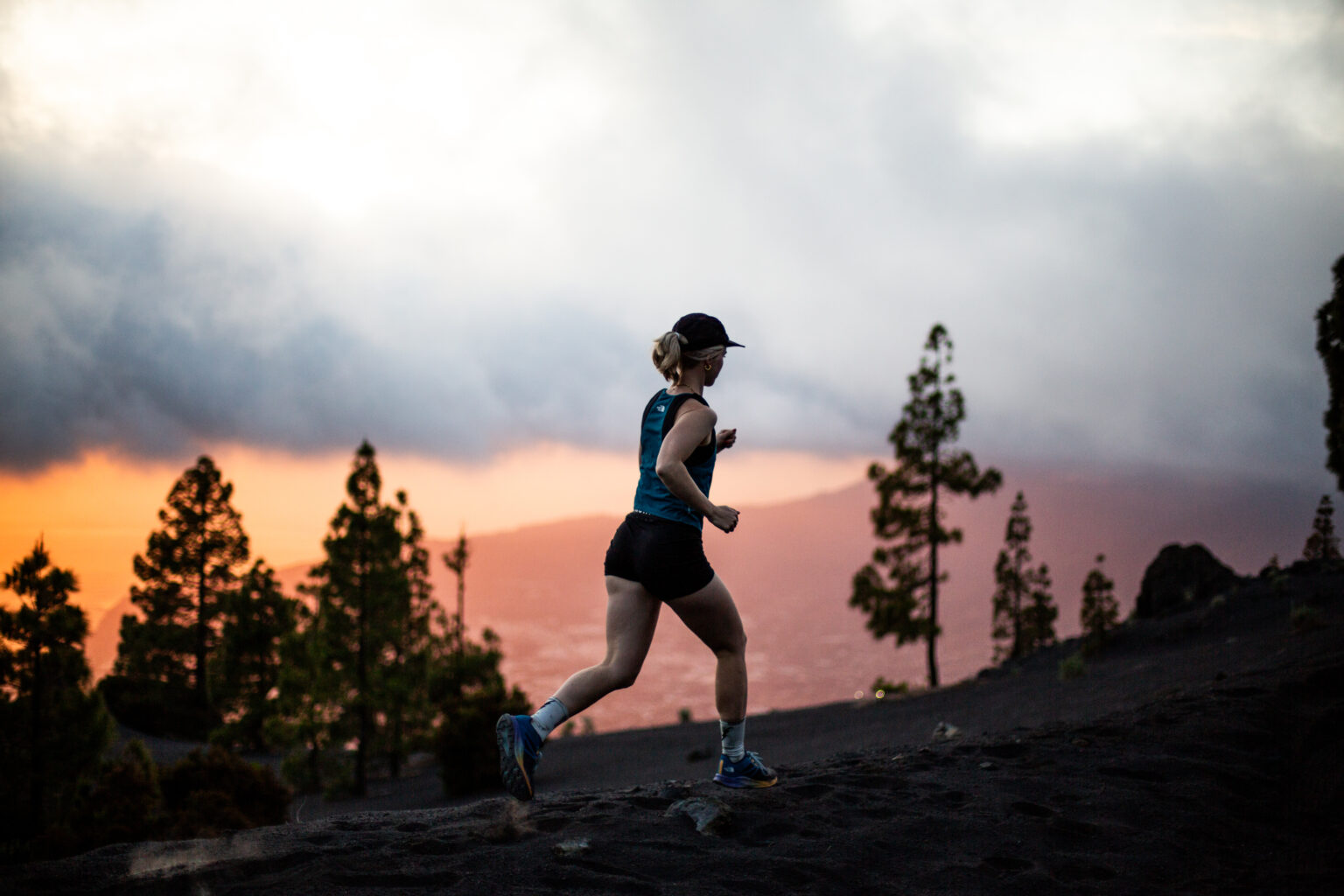 Western States 100: The Complete Runner’s Guide - Vert: Trail & Ultra ...